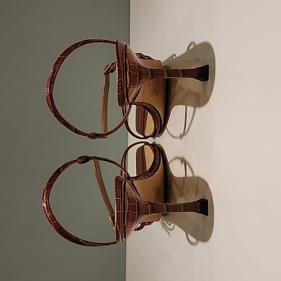 Ann Taylor | Shoes | Ann Taylor Size 1 Brown Croc Embossed Strappy ...